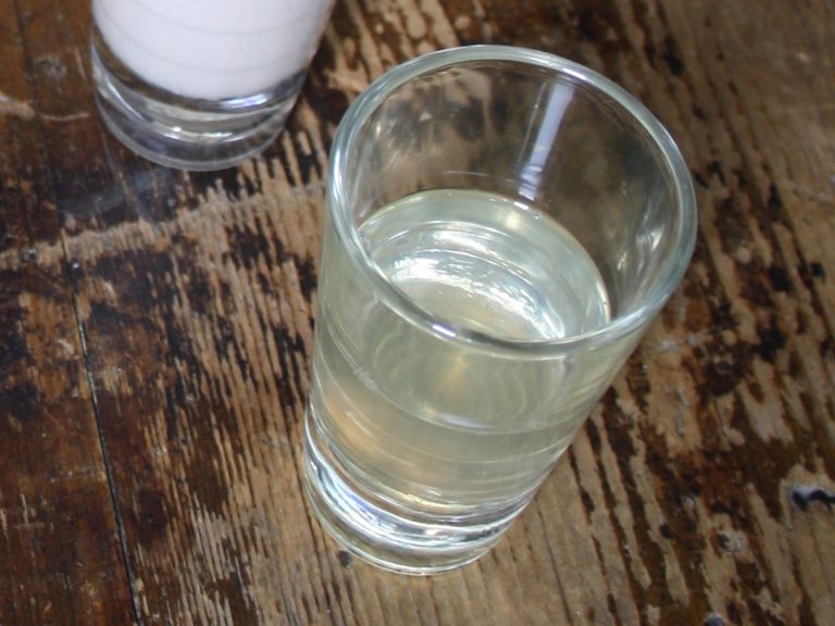 Pinga com mel (“Pinga” and Honey) - Sabor Brasil